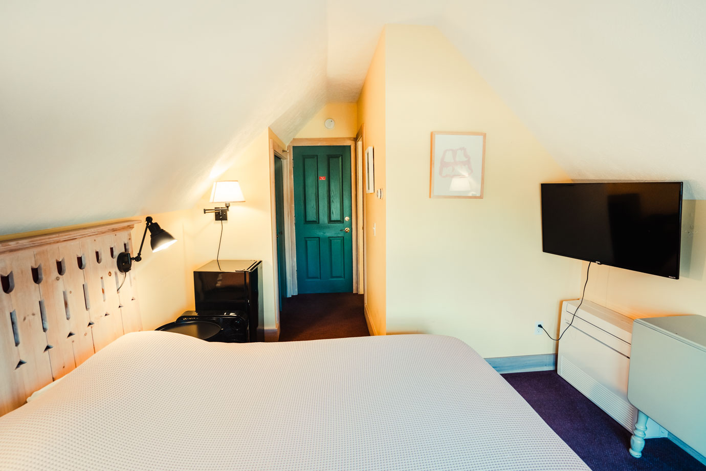 Room 6 – Centennial Inn